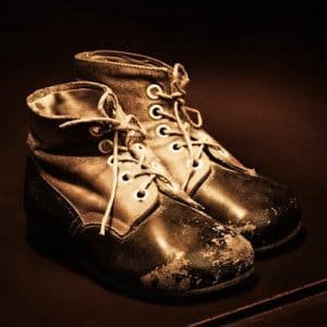 Simple and Effective 2 Ways To Fix Peeling Leather Shoes
